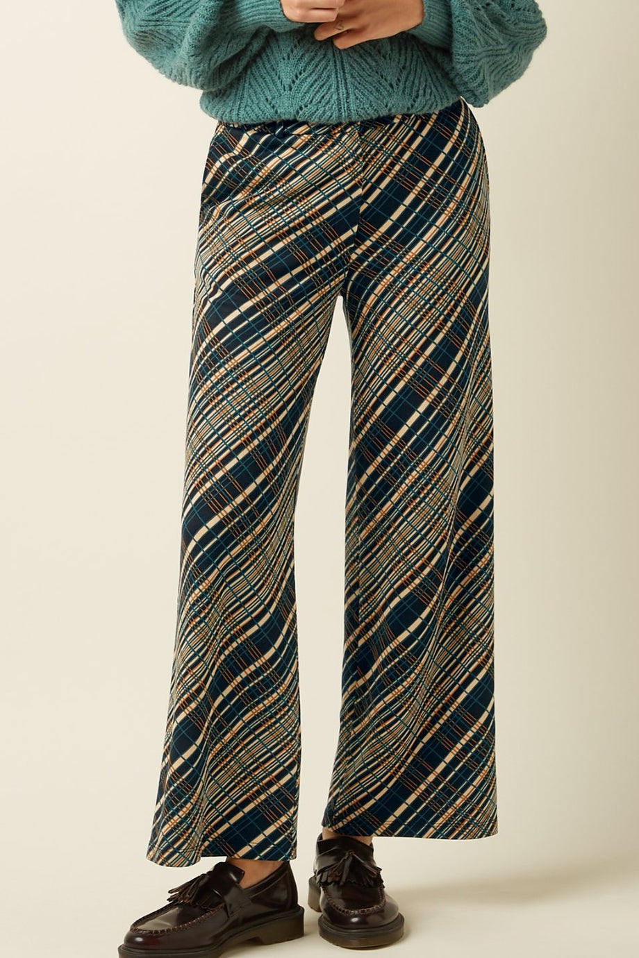 Kleurrijke dameskleding, met oog voor duurzaamheid – King Louie