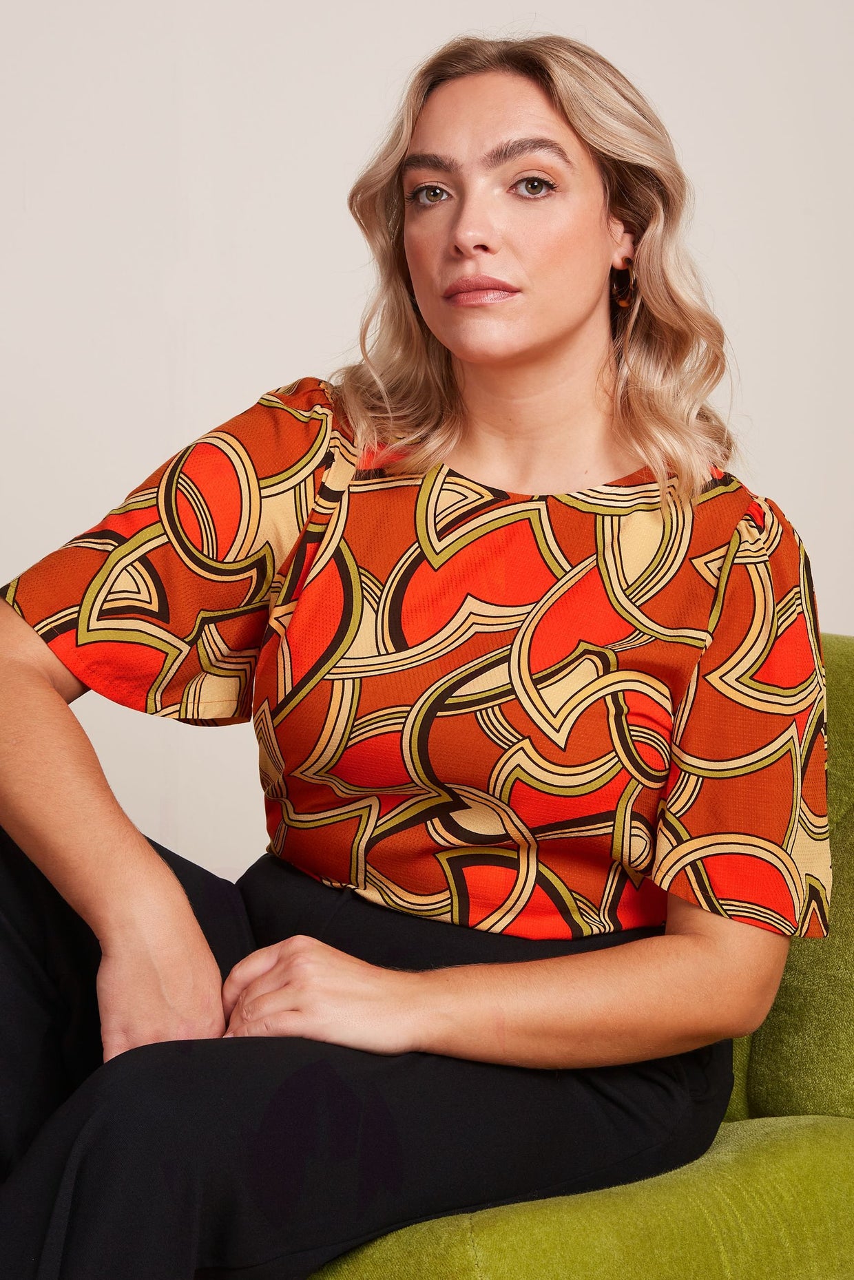 Vêtements colorés pour femmes de tous styles, avec un souci de ...